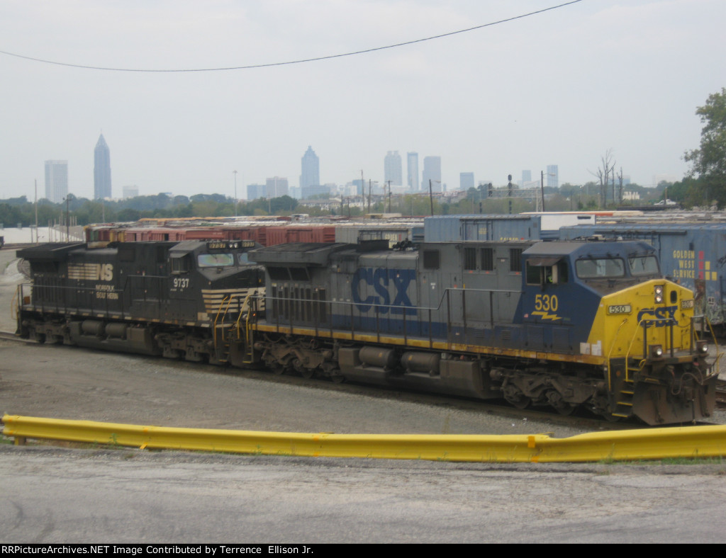 CSX AC4400CW 530 & NS C40-9W 9737